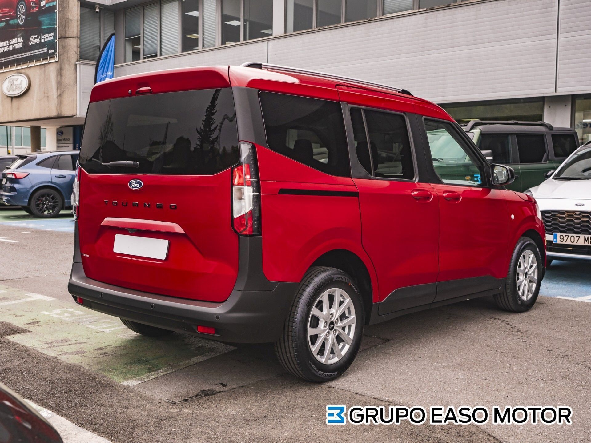 Ford Tourneo Courier con 0 kilómetros de 2023 de segunda mano en Guipuzcoa