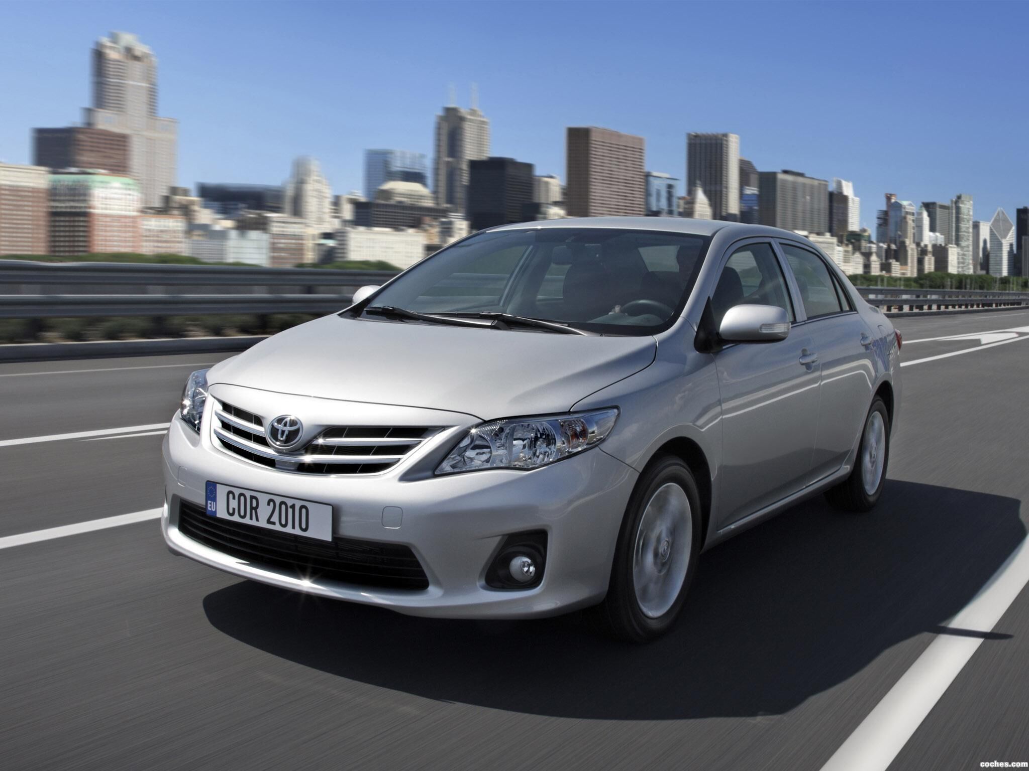 Fotos de Toyota Corolla Sedan 2010