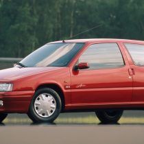 Citroën ZX, el compacto que no ganó por su belleza, pero sí por su interior
