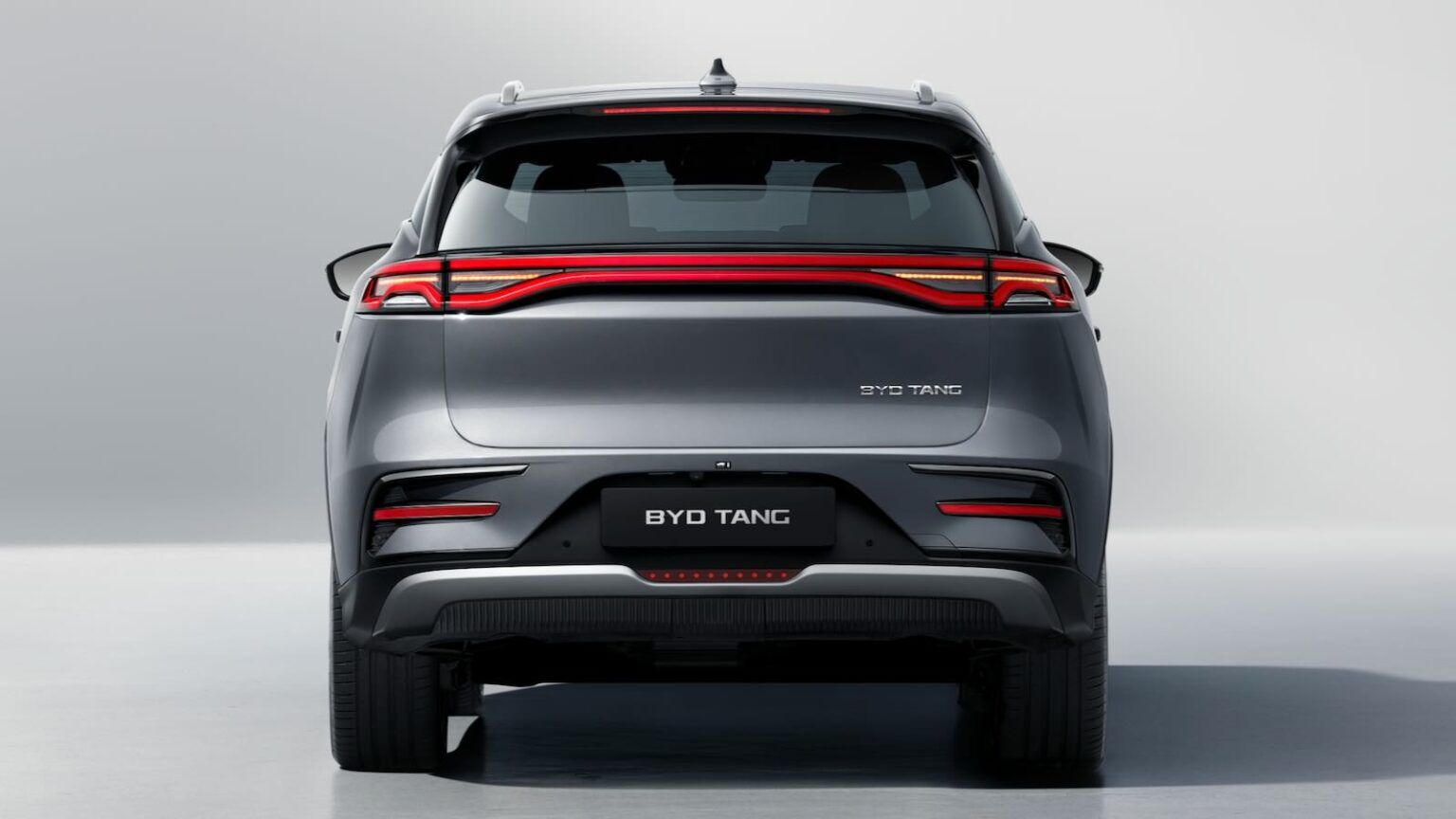 BYD Tang 2025 | Precios | Motores | Equipamientos